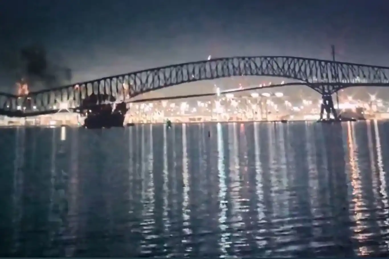 United States: Baltimore's key bridge partially collapses after ...