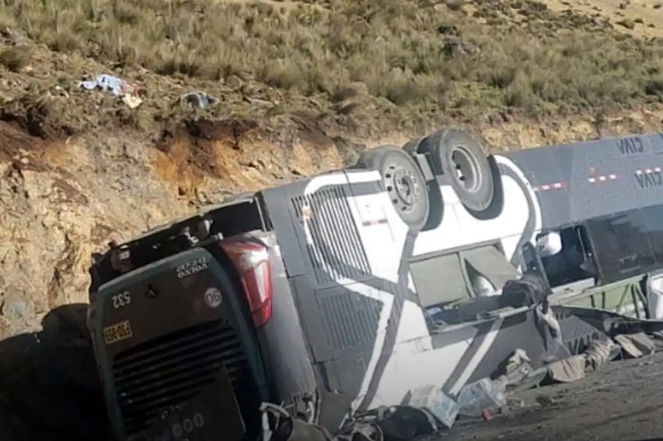 At least 13 dead in Peru bus crash - [İLKHA] Ilke News Agency